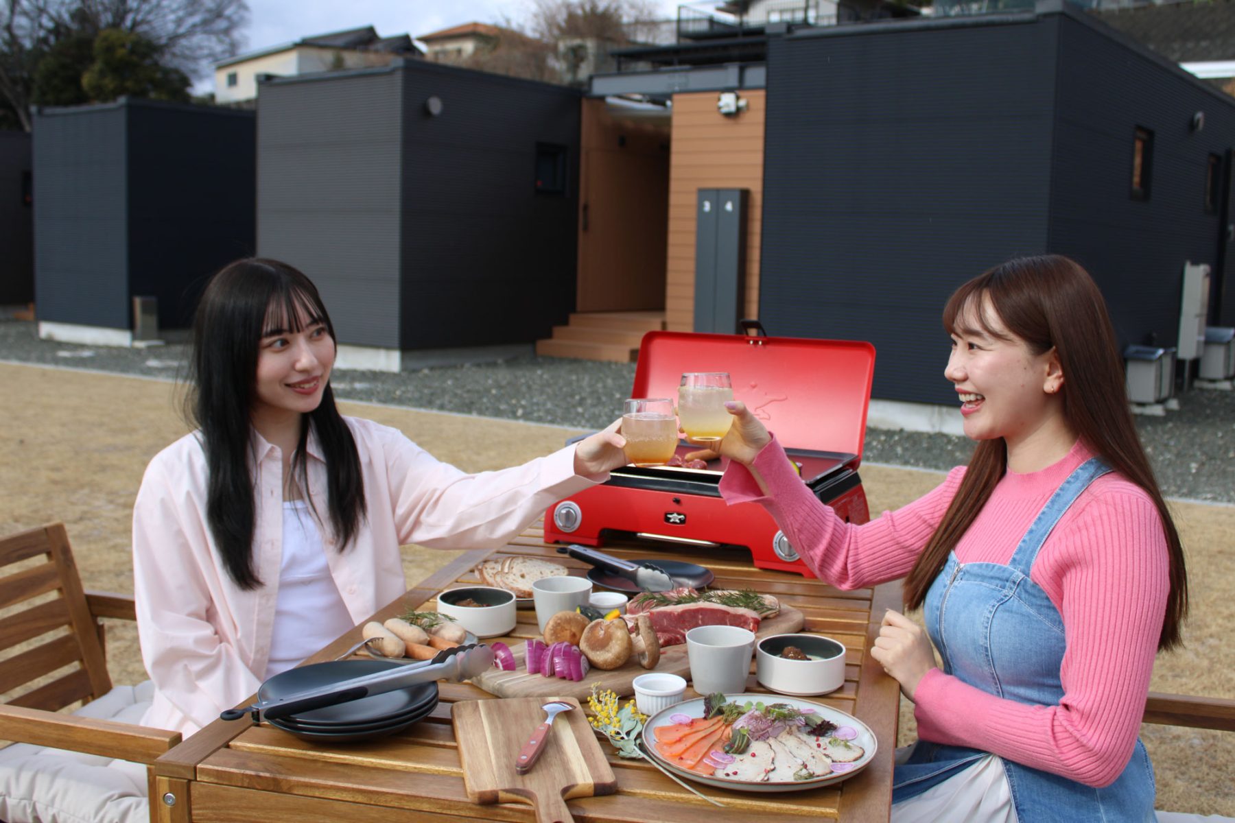 いなべ阿下喜ベース内「AGEKI BASE HOTEL」にて、北欧BBQ付きの宿泊プランの販売を開始しました｜Kii company プレスリリース｜お知らせ/プレスリリース｜株式会社ONDO ...